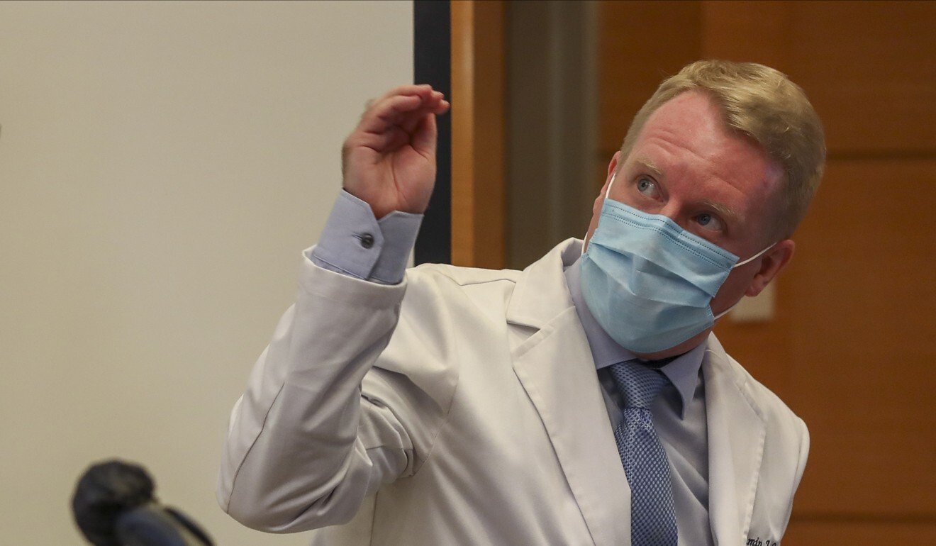 Daily Hong Kong - 홍콩 언론 SCMP, 코로나19 집단 면역 포기하고 일상으로 돌아가 독감처럼 취급하자고 보도